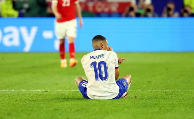 A sad i zvanično - Embape PSŽ-u ne oprašta dug - Naslovi.net
