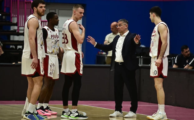 Sportske.net - POLUVREME - Raspucani "panteri" muče Partizan, FMP na ...